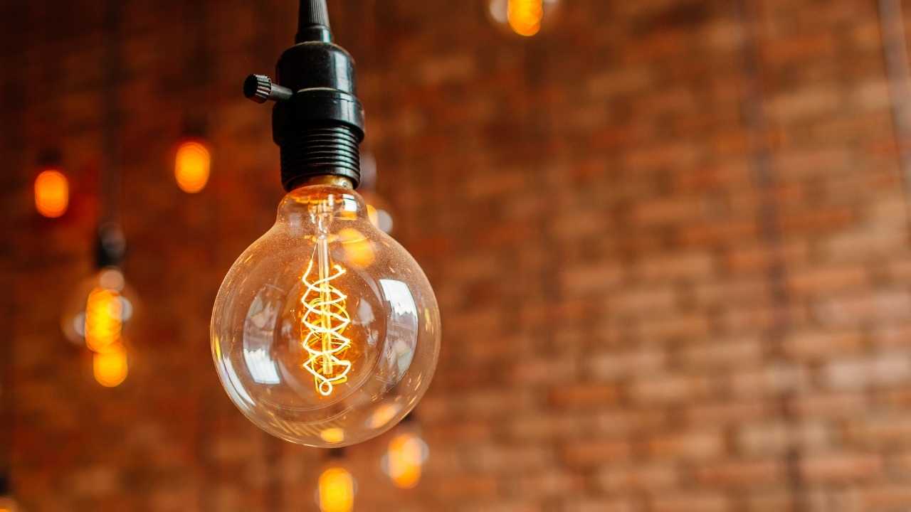 What Is Festoon Lighting? The Ultimate Festoon Buying Guide